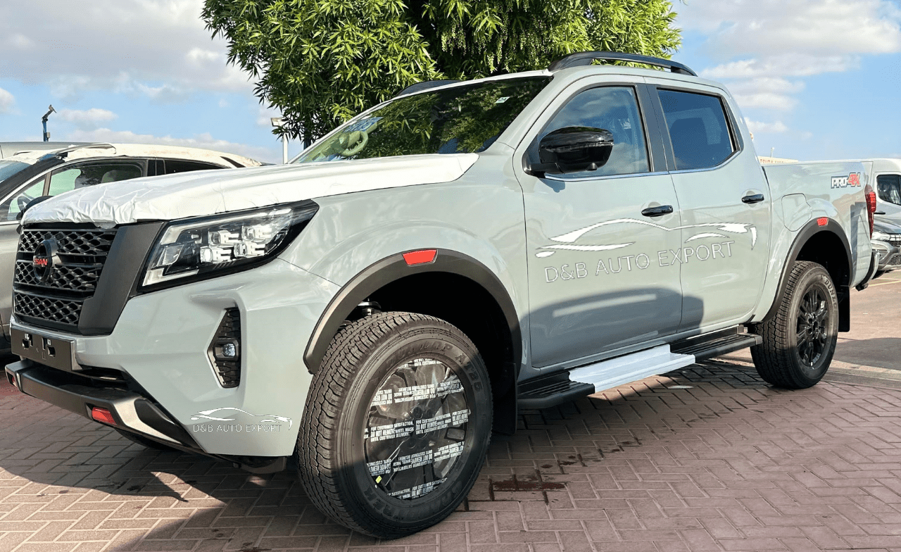 Nissan Navara YD25 Double Cabine 2.5L Diesel 190 CH 4WD PRO Automatique ...